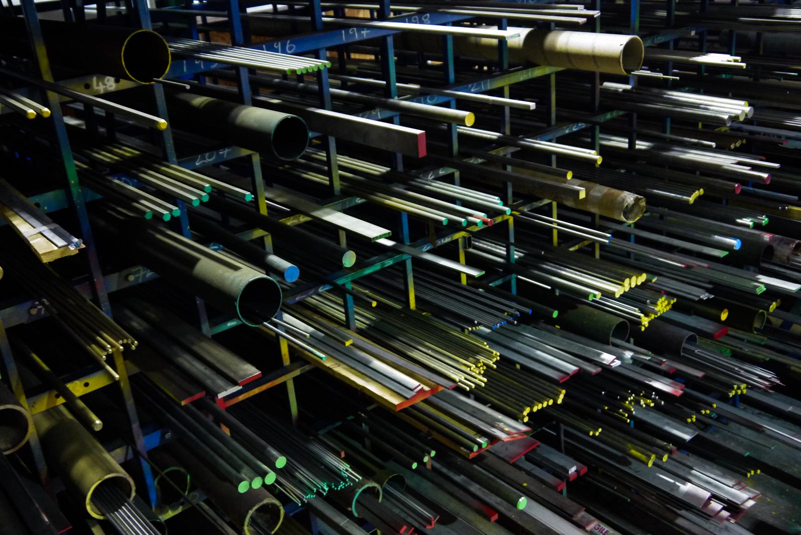 Stainless steel bars & tubes | Speed Alloys